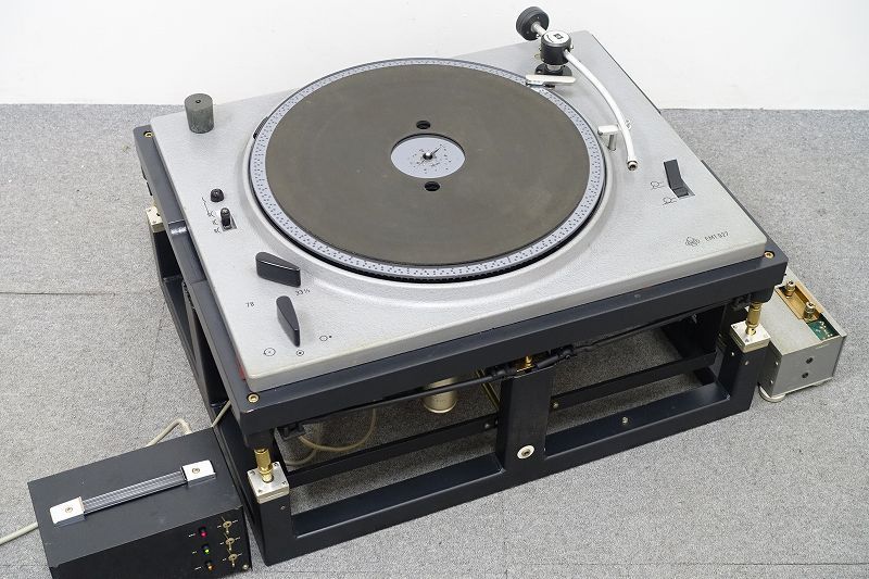 EMT 927/155st/997 専用サスペンション927-900付 イコライザー付 ターンテーブル☆福岡県福岡市にて買取させて頂きました ...